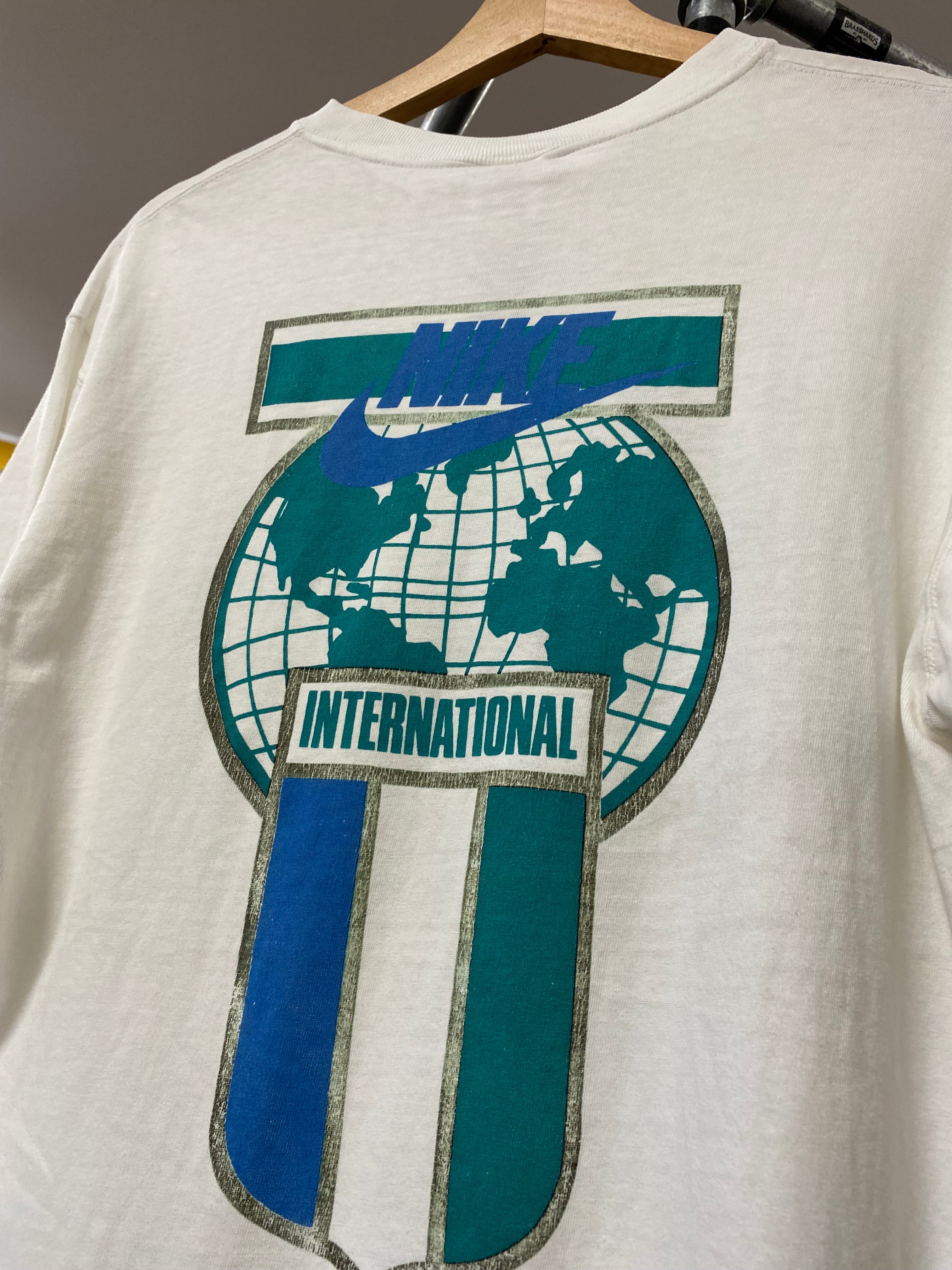 M - Nike International Green/Blue Globe & Crest – Vintage Clothing ...